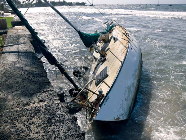 mt beached boat mala 12-20-22 | News, Sports, Jobs - Maui News